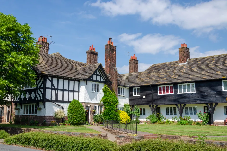 A Visitor's Introduction to The Wirral Peninsula
