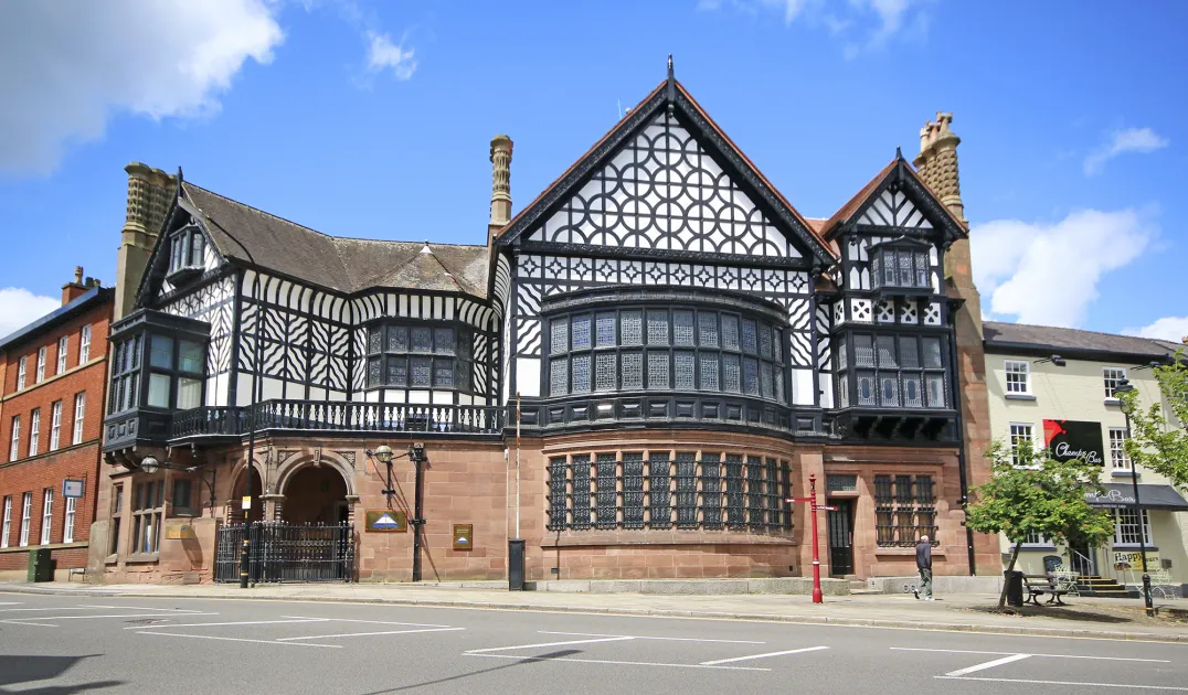 Discover Altrincham | A Visitor's Introduction to Altrincham