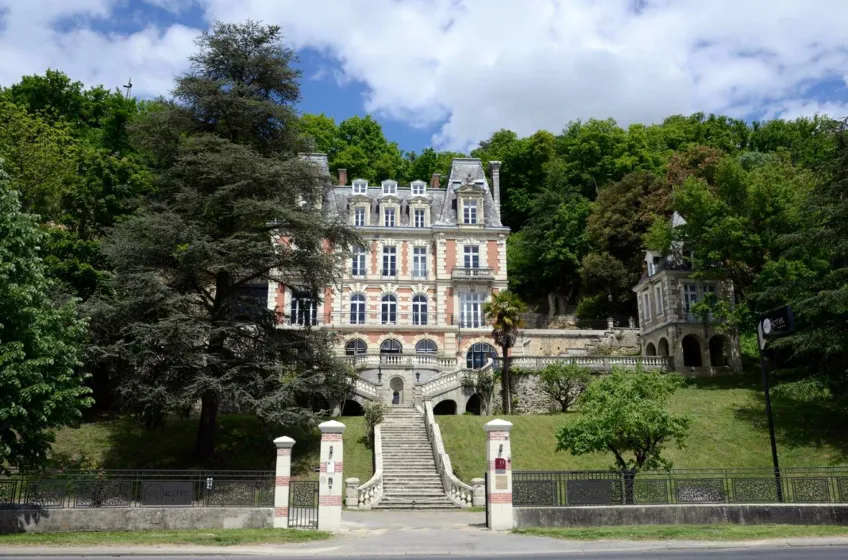 Rochecorbon | A Visitor's Introduction to Rochecorbon