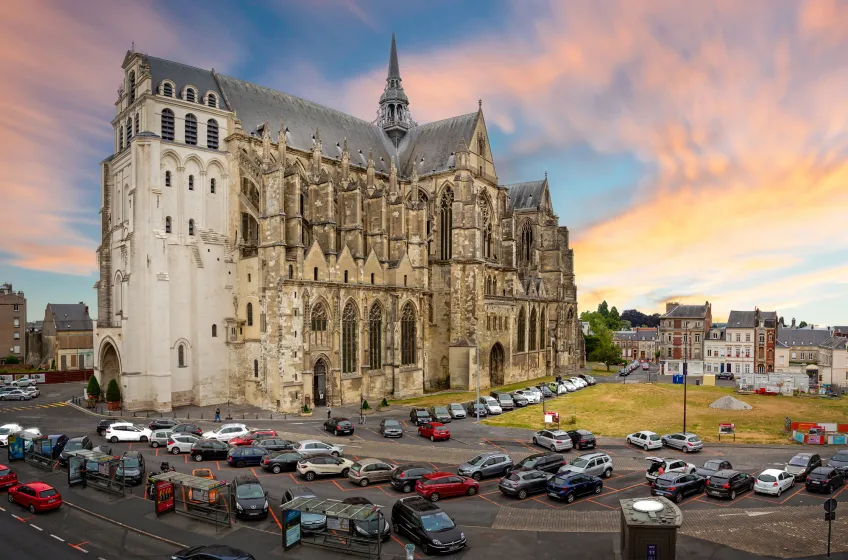 Discover St-Quentin | A Visitor's Introduction to St-Quentin