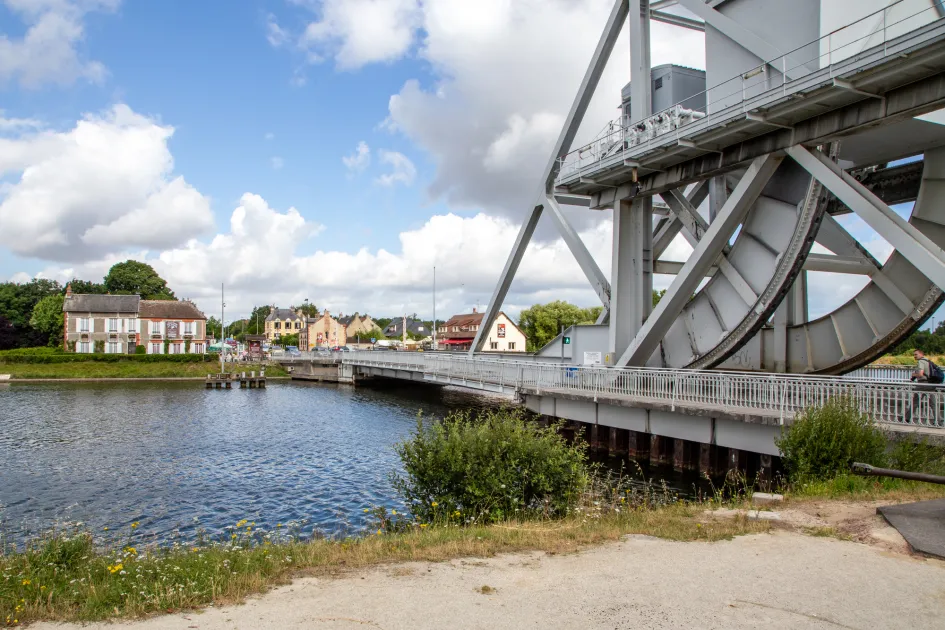 Pegasus Bridge | A Visitor's Guide to Pegasus Bridge