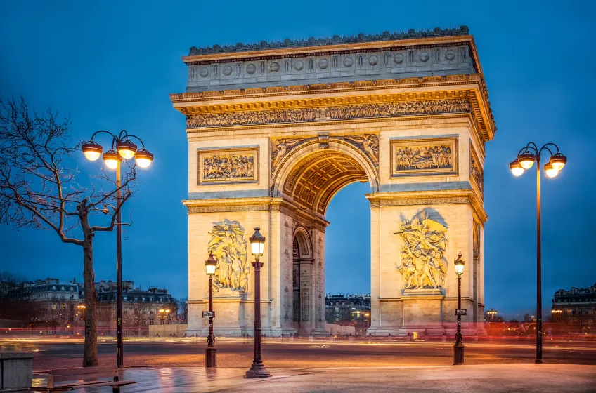A Visitor's Introduction to The Arc de Triomphe, Paris