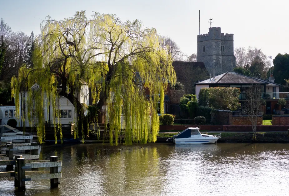 A Visitor's Introduction to Cookham, Berkshire