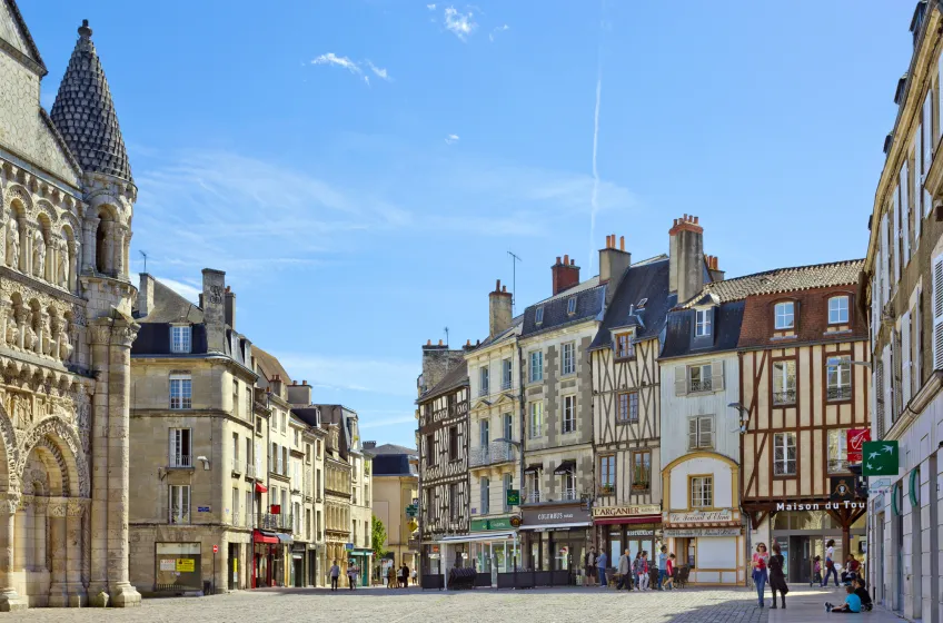 Discover Poitiers | A Visitor's Introduction to Poitiers