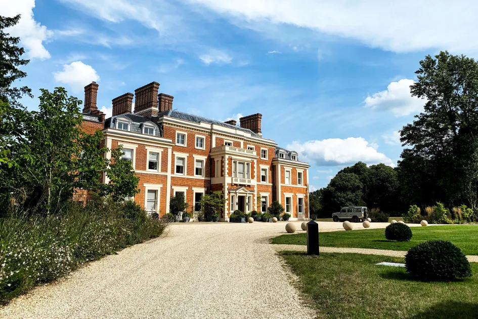 A Visitor's Introduction to Hook, Hampshire