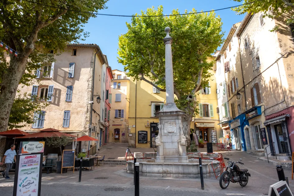 Discover Lorgues | A Visitor's Introduction to Lorgues